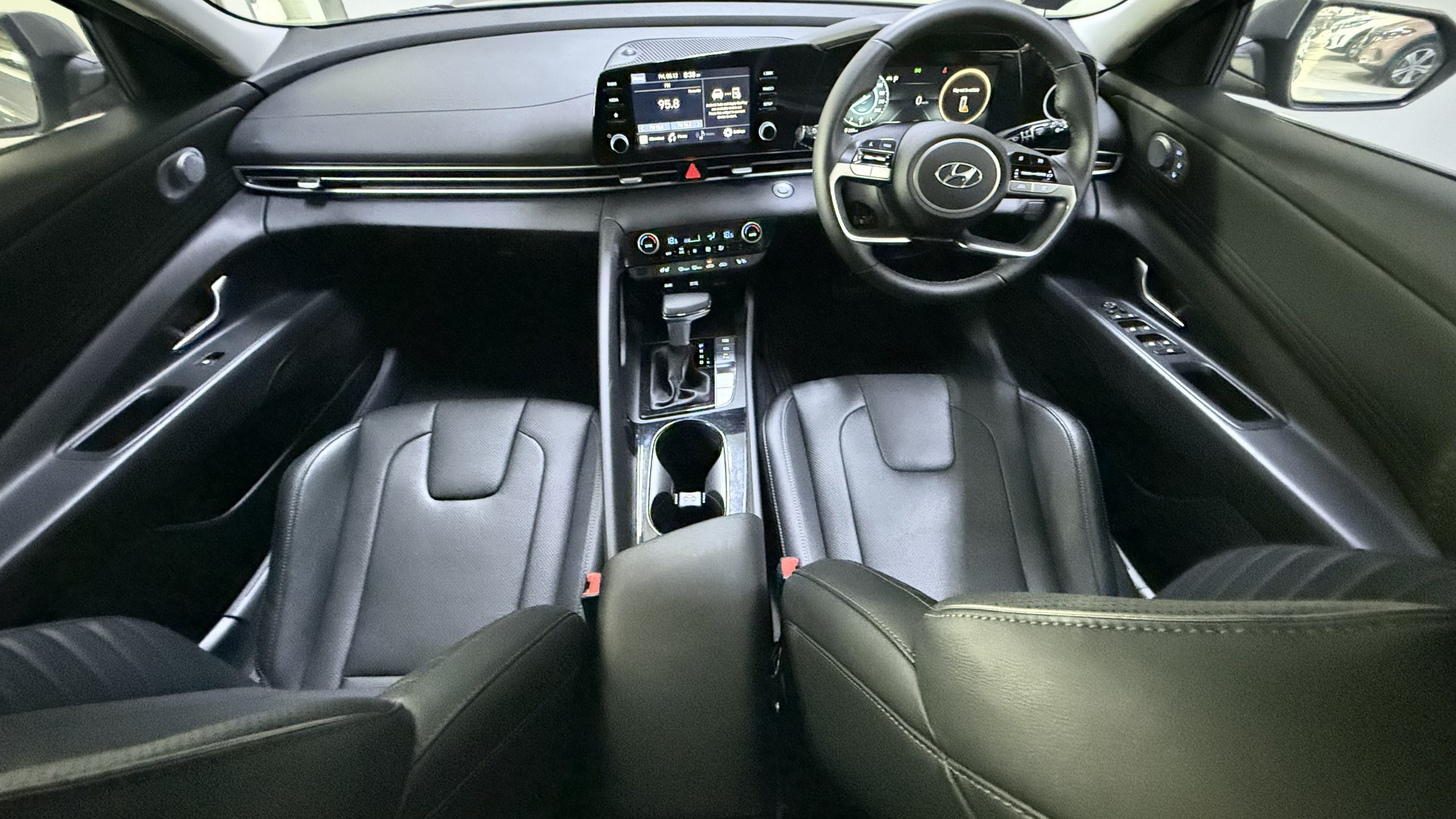 PRE-OWNED HYUNDAI AVANTE FOR SALE IN SINGAPORE